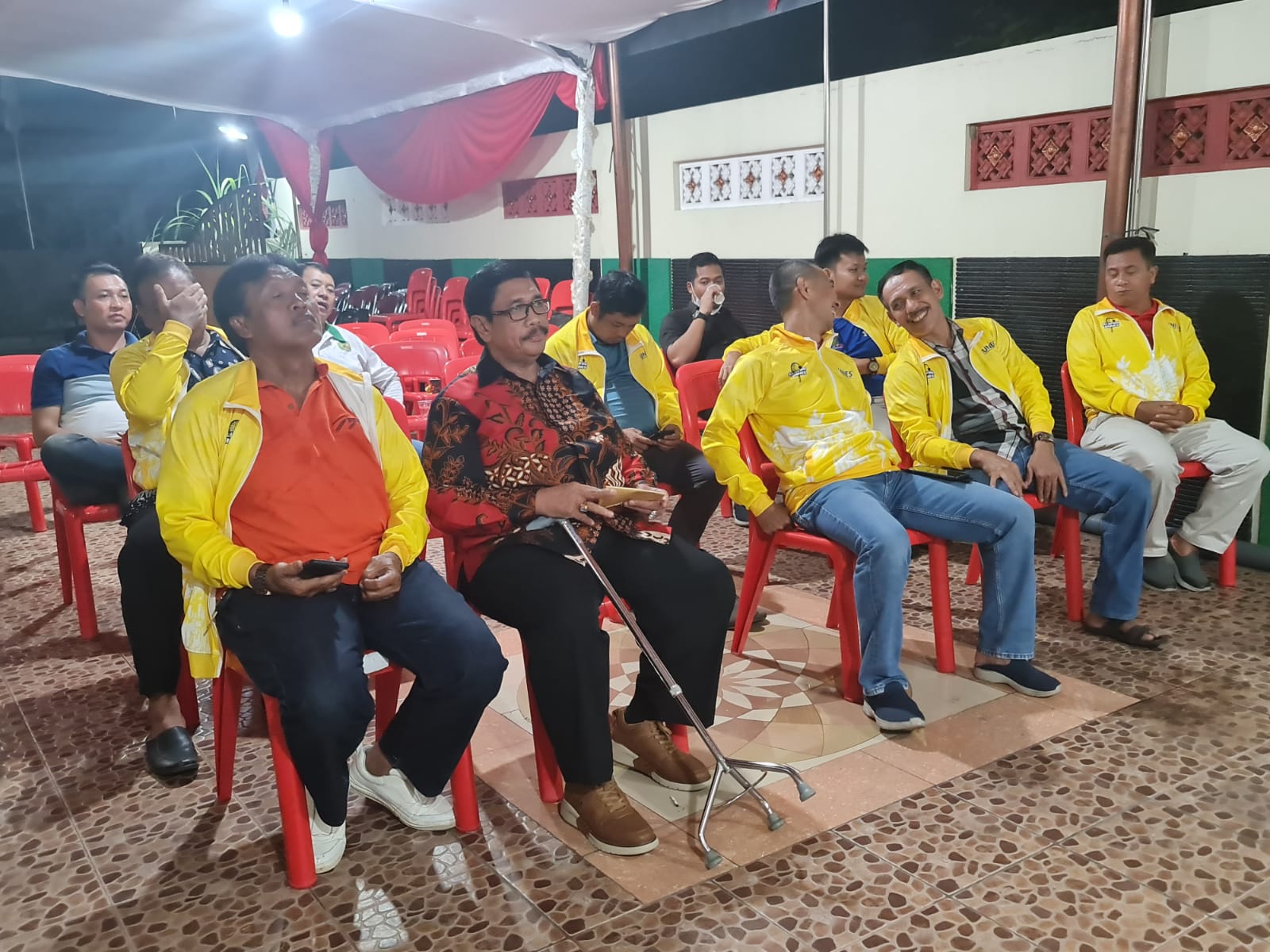 Ketua Umum DPP IKA Unnes Lepas Tim Tenis Alumni Unnes Bertanding di ... Ketua Umum DPP IKA Unnes Lepas Tim Tenis Alumni Unnes Bertanding di ...